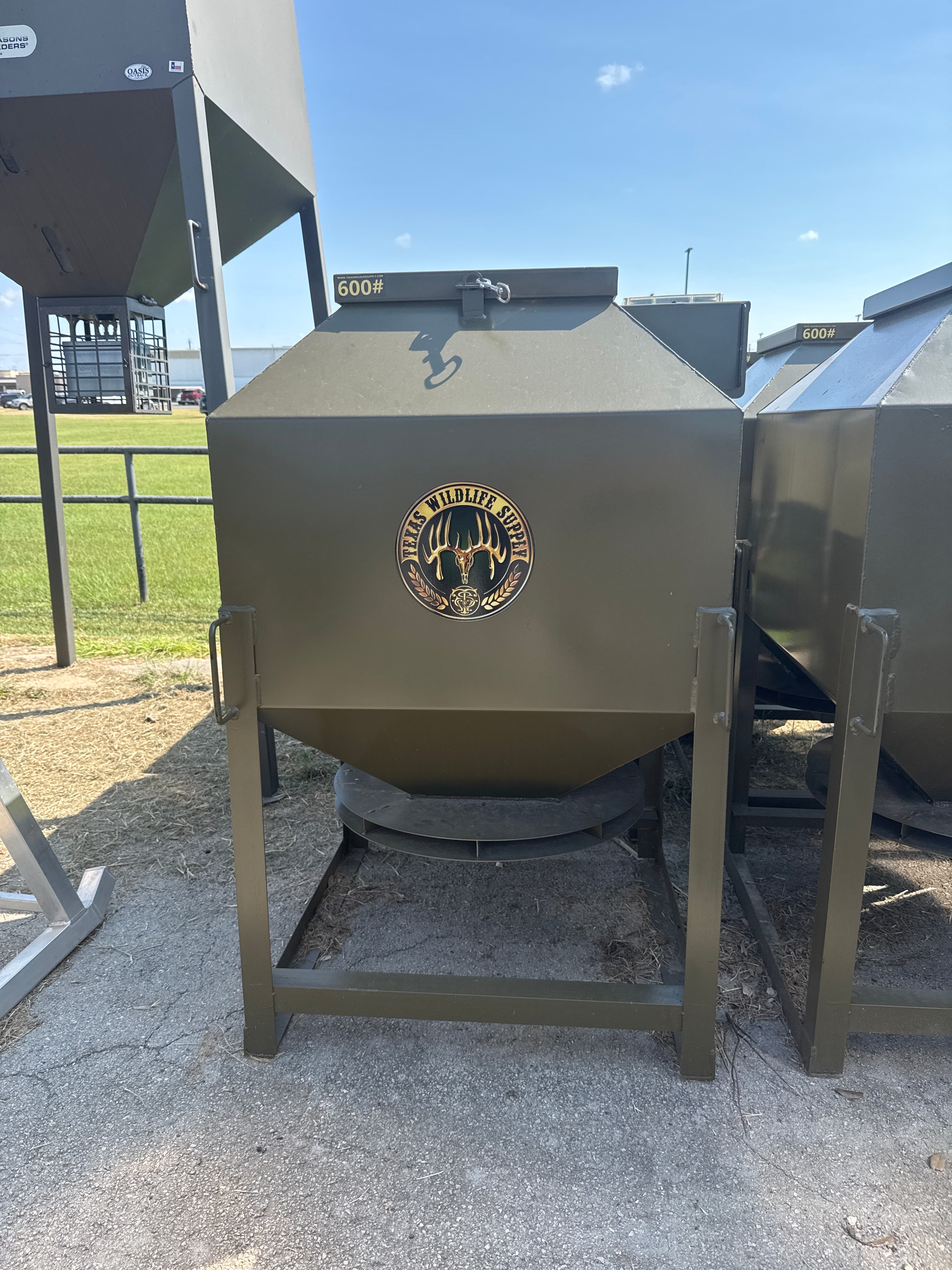 TWS 600# LUCKY BUCK PKG – Oasis Outback